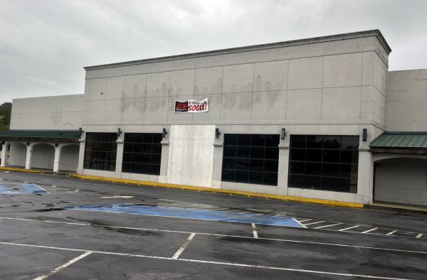 Are you seeing more vacant stores in your neighborhood? | Tellwut.com