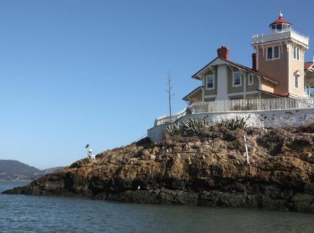 Wanted: Two lighthouse keepers for tiny island in San Francisco Bay ...
